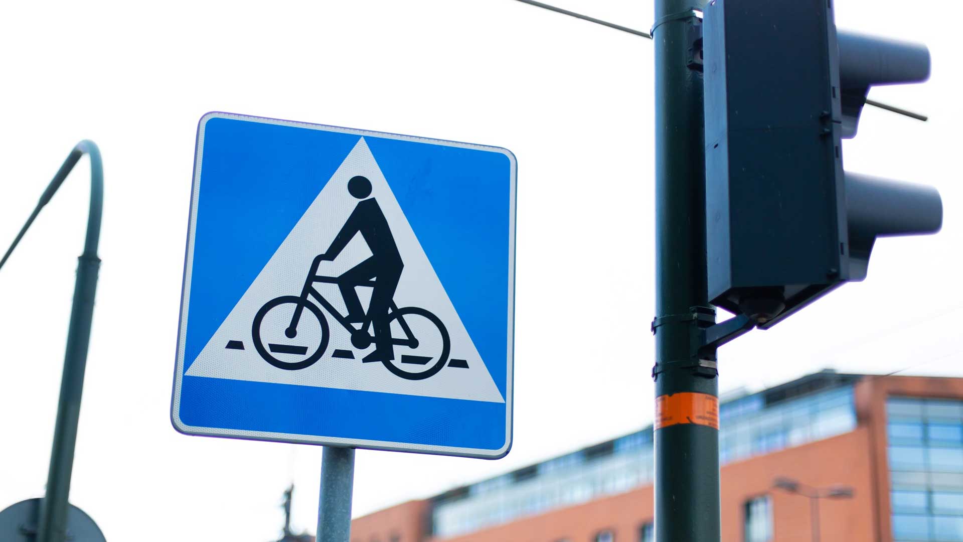 What Does The Bicycle Sign Mean? Road Bicycle Signs - Gear Glimpses